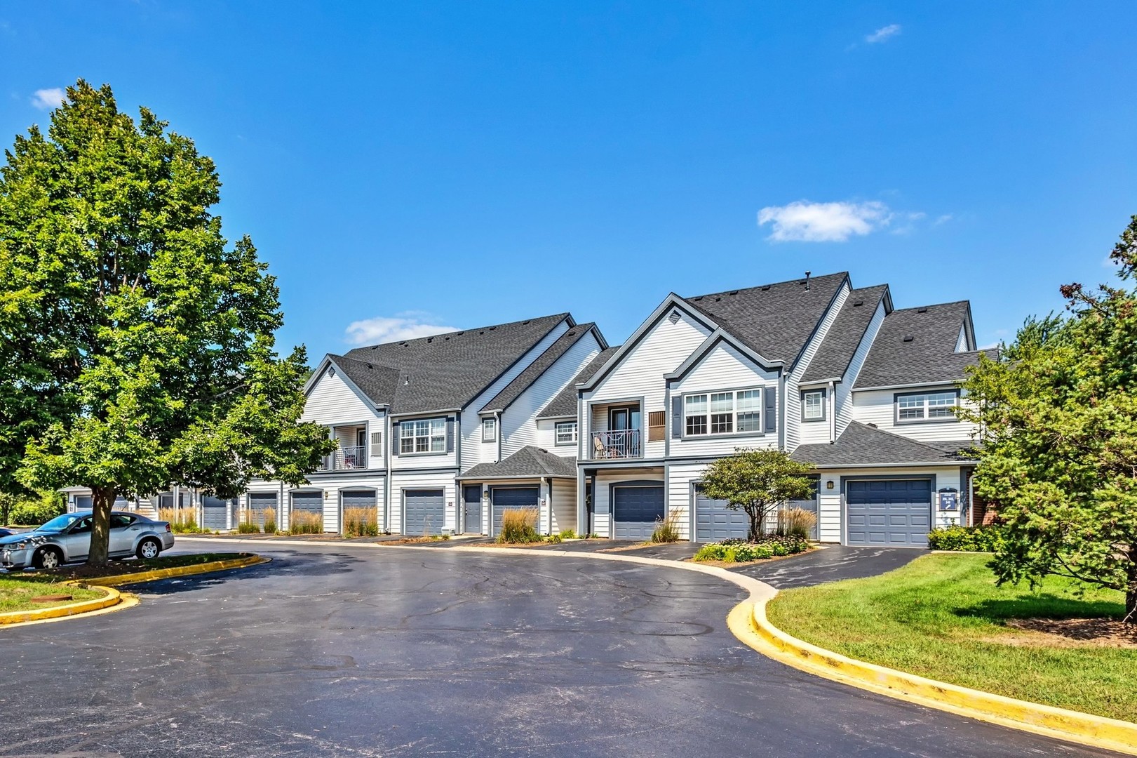 426 Handel Court, Wheaton, IL 60189 (Off Market NYStateMLS Listing ...