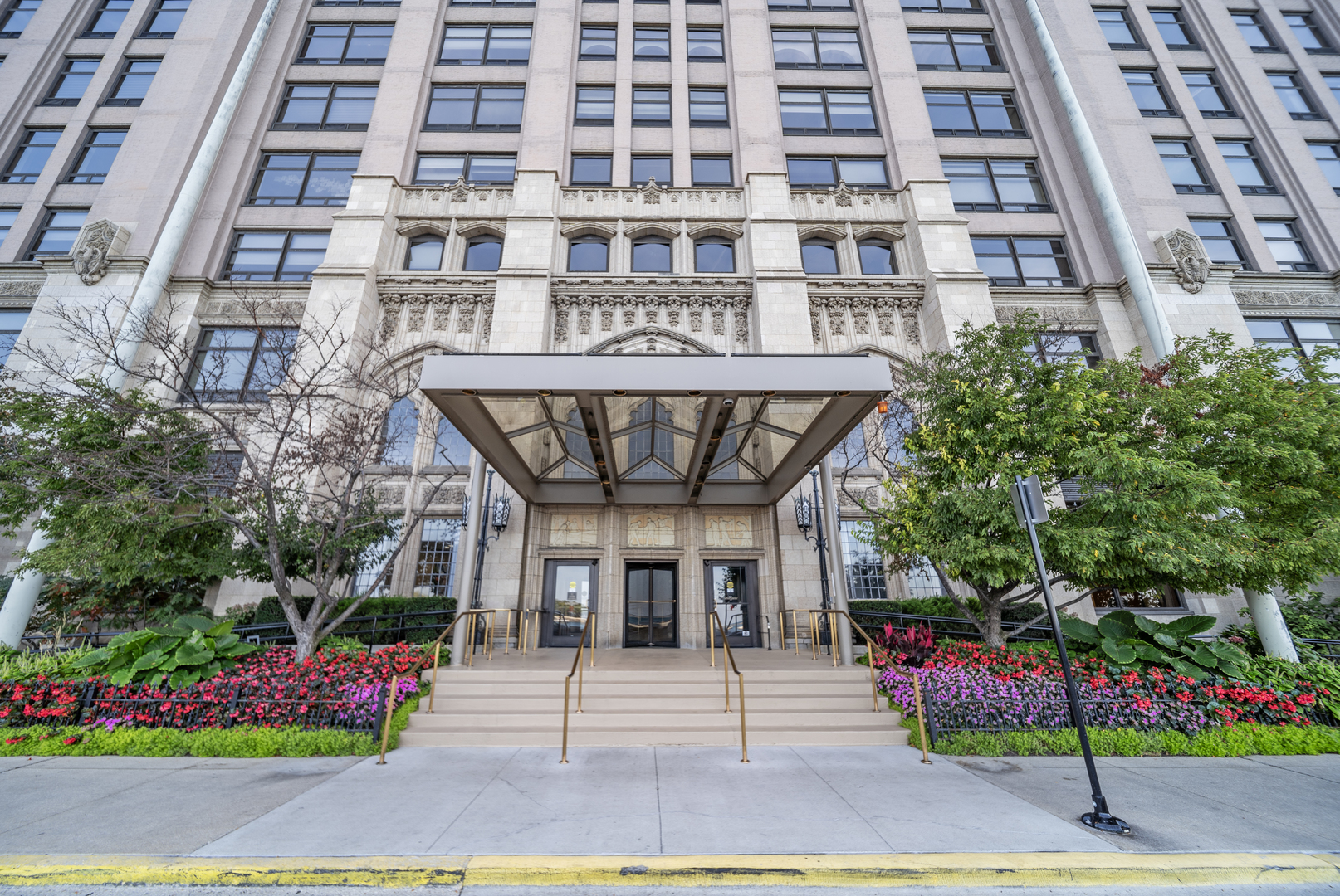 680 N Lake Shore Drive, #604, Chicago, IL 60611 (Off Market NYStateMLS ...