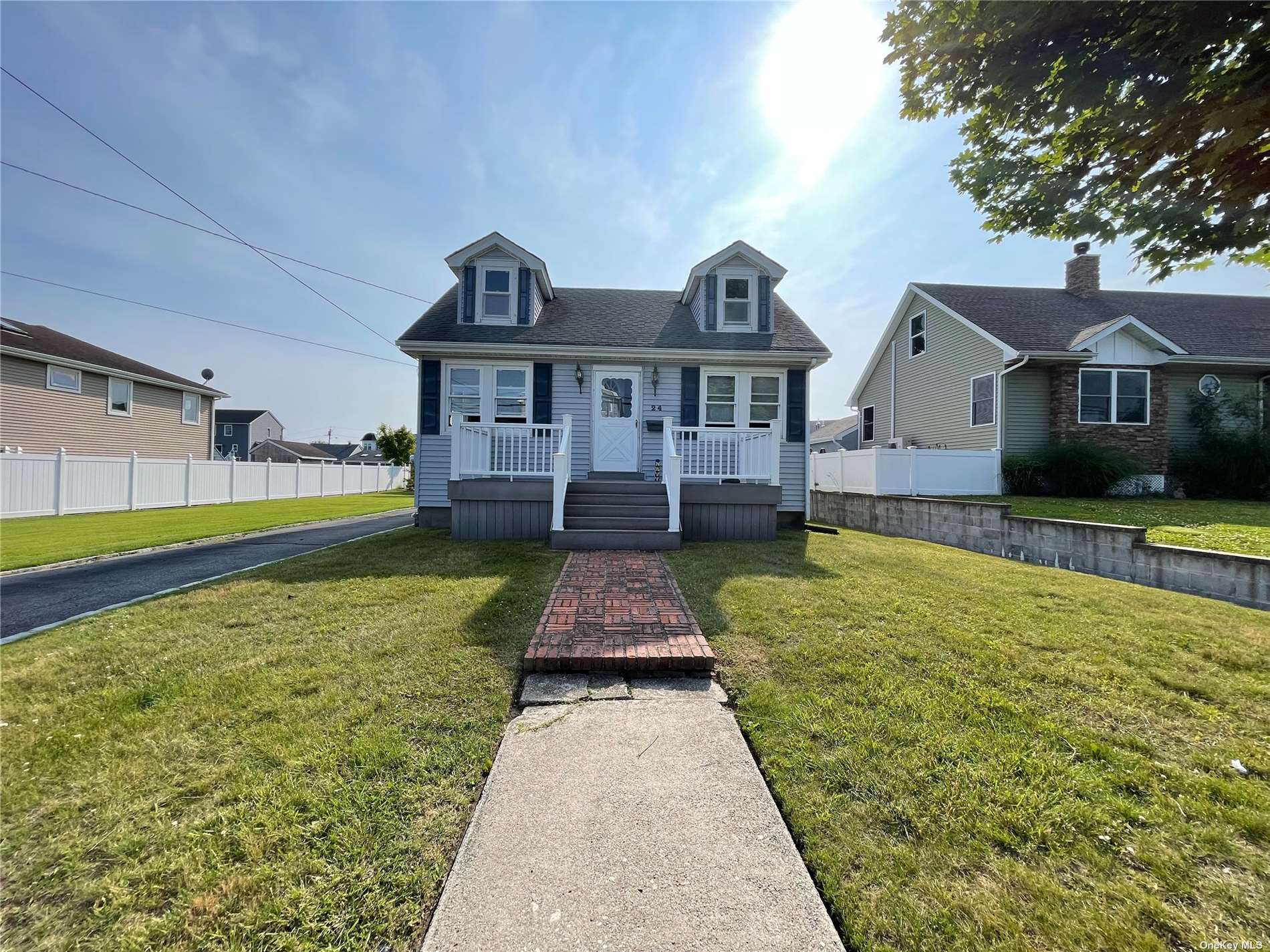 24 Annuskemunnica Road, Babylon, NY 11702 (Sold MyStateMLS Listing ...